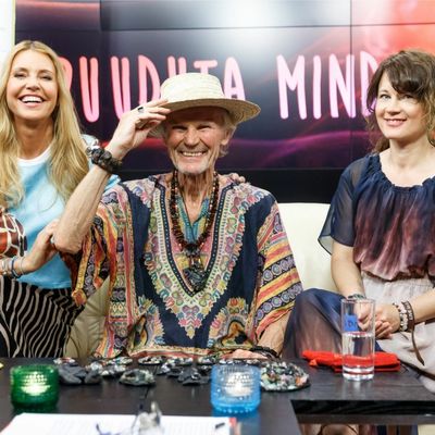 83. SAADE | Külas käis värvikas šungiidikuningas Tõnu Aru - Podcastid.ee